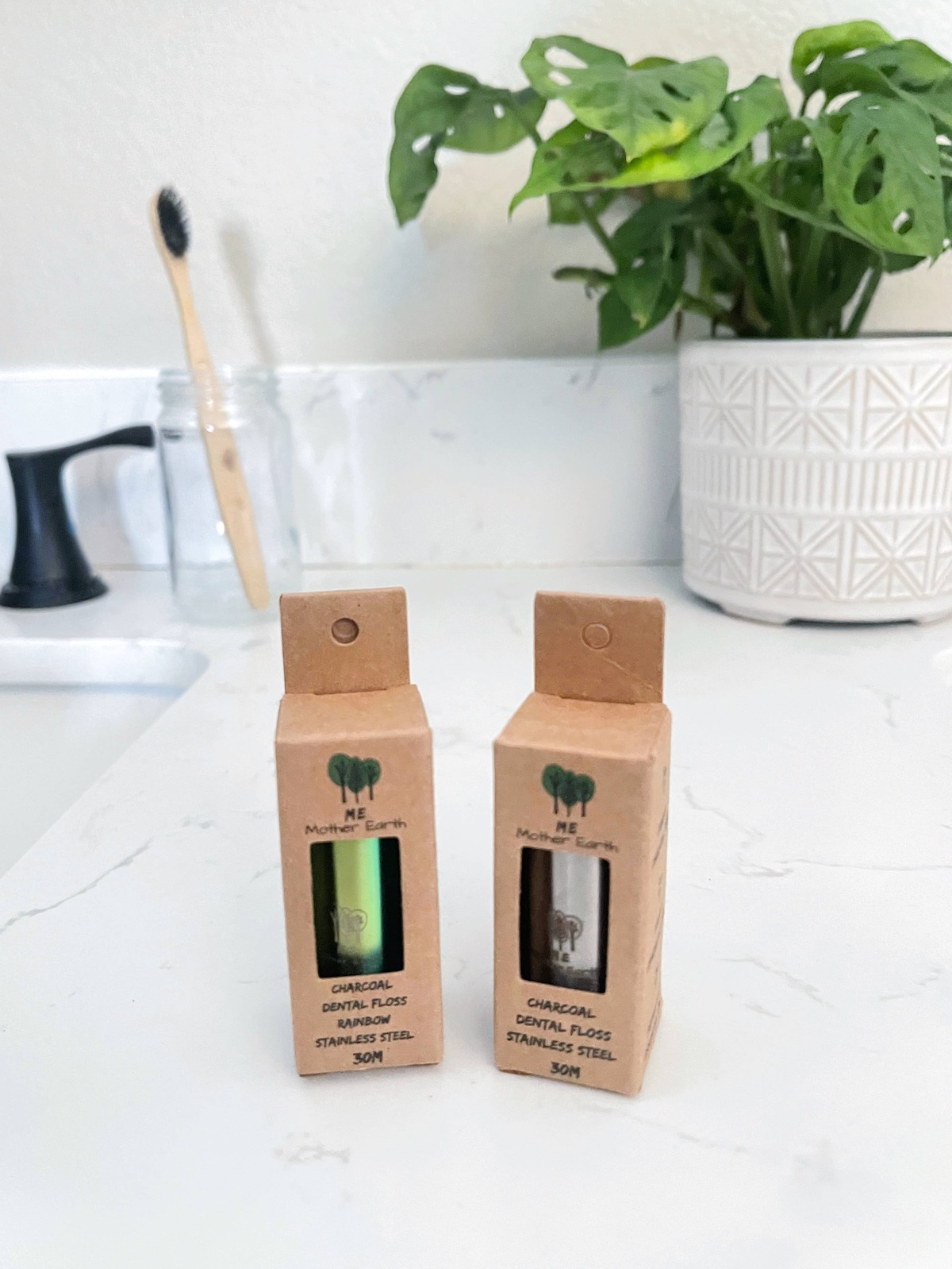 Me Mother Earth – Charcoal Dental Floss in Stainless Steel Dispenser